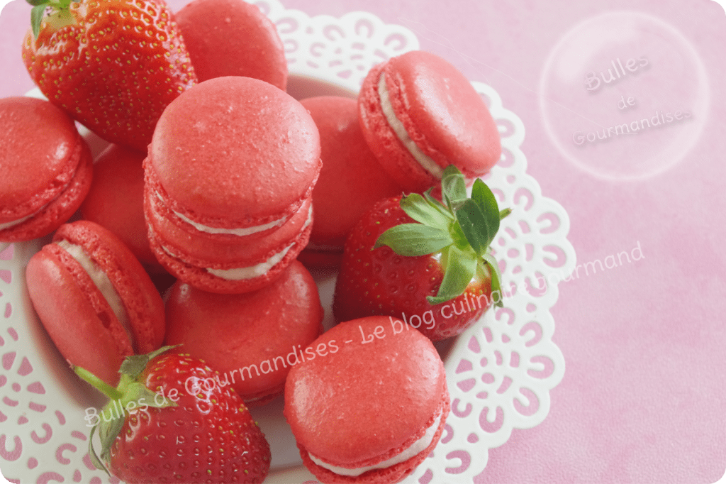 Macarons à la fraises... bouchées plaisir tendres et fruitées ...